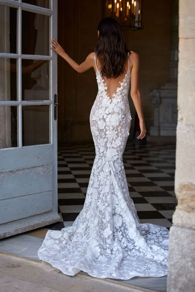 Fitted Lace Low Back Wedding Dress