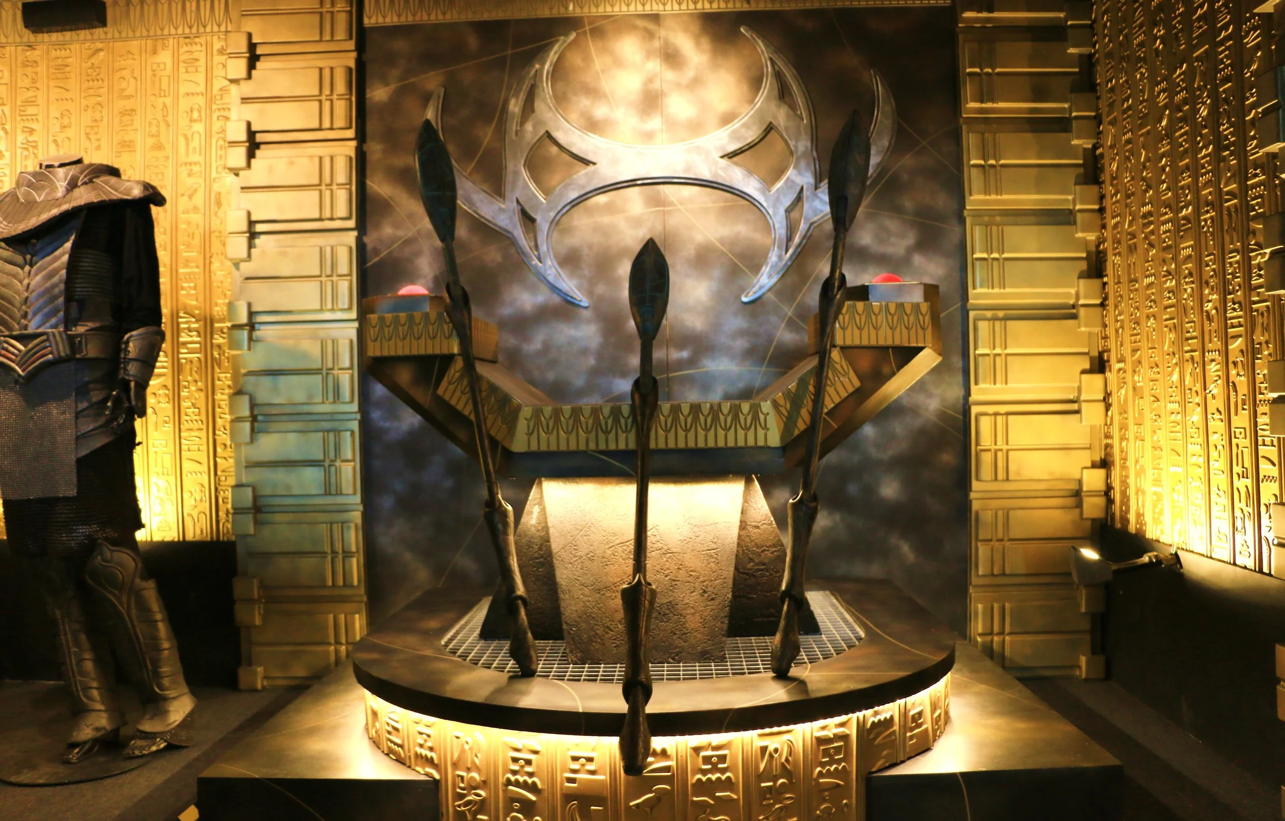 Expositions Stargate — Atlante Props