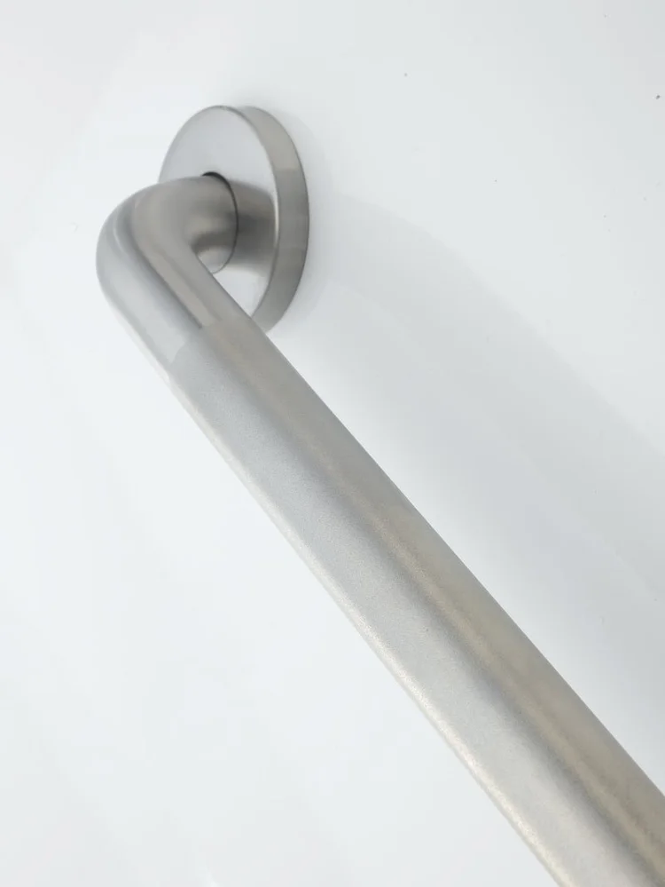 How to Choose a Grab Bar for the Family Bathroom