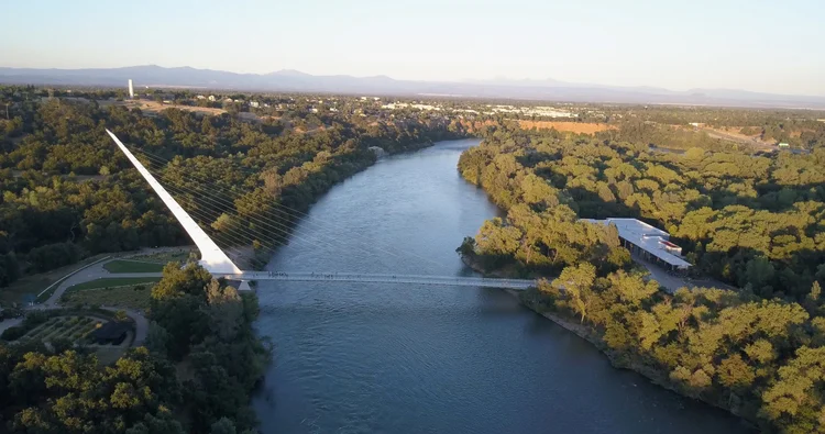 Sundial Bridge — Turtle Bay