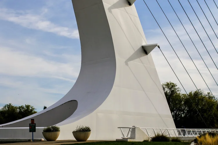 Sundial Bridge — Turtle Bay