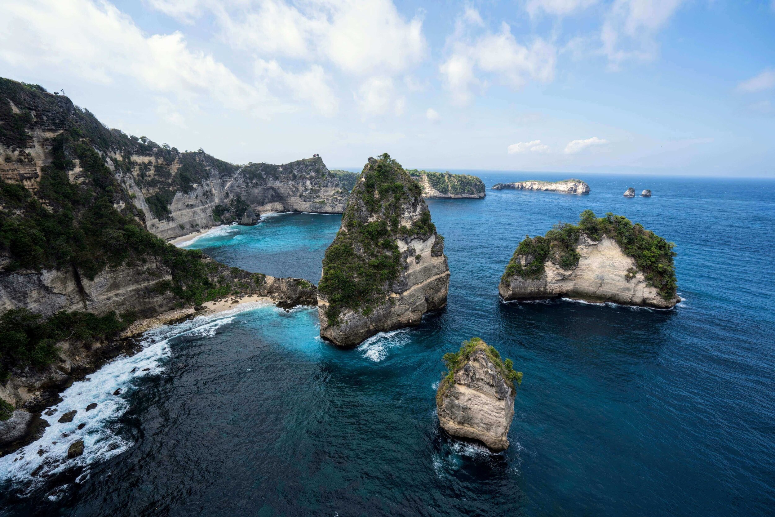 Scuba Diving Nusa Penida — Blue Corner Dive | Conservation | Resort