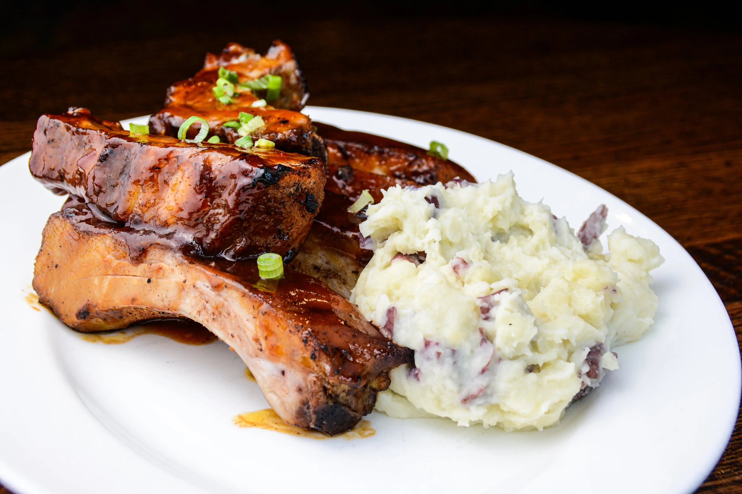 Mad Boar Restaurant & Pub