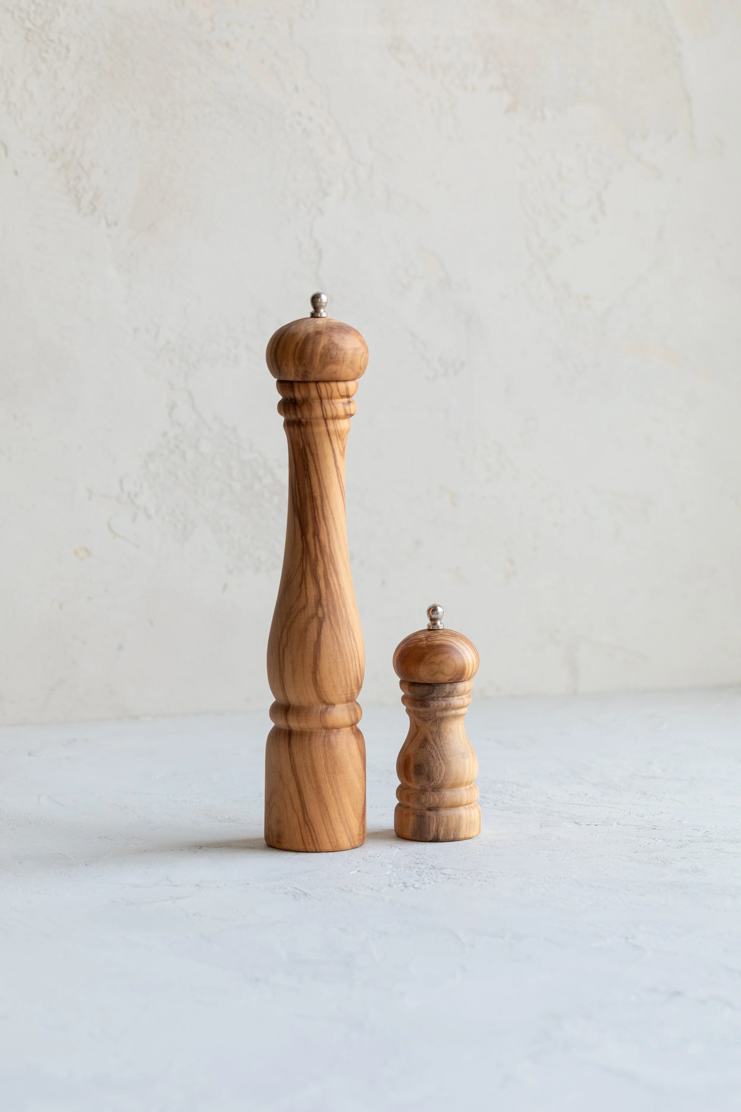 Olive Wood Pepper Grinder — Hoppe Shoppe