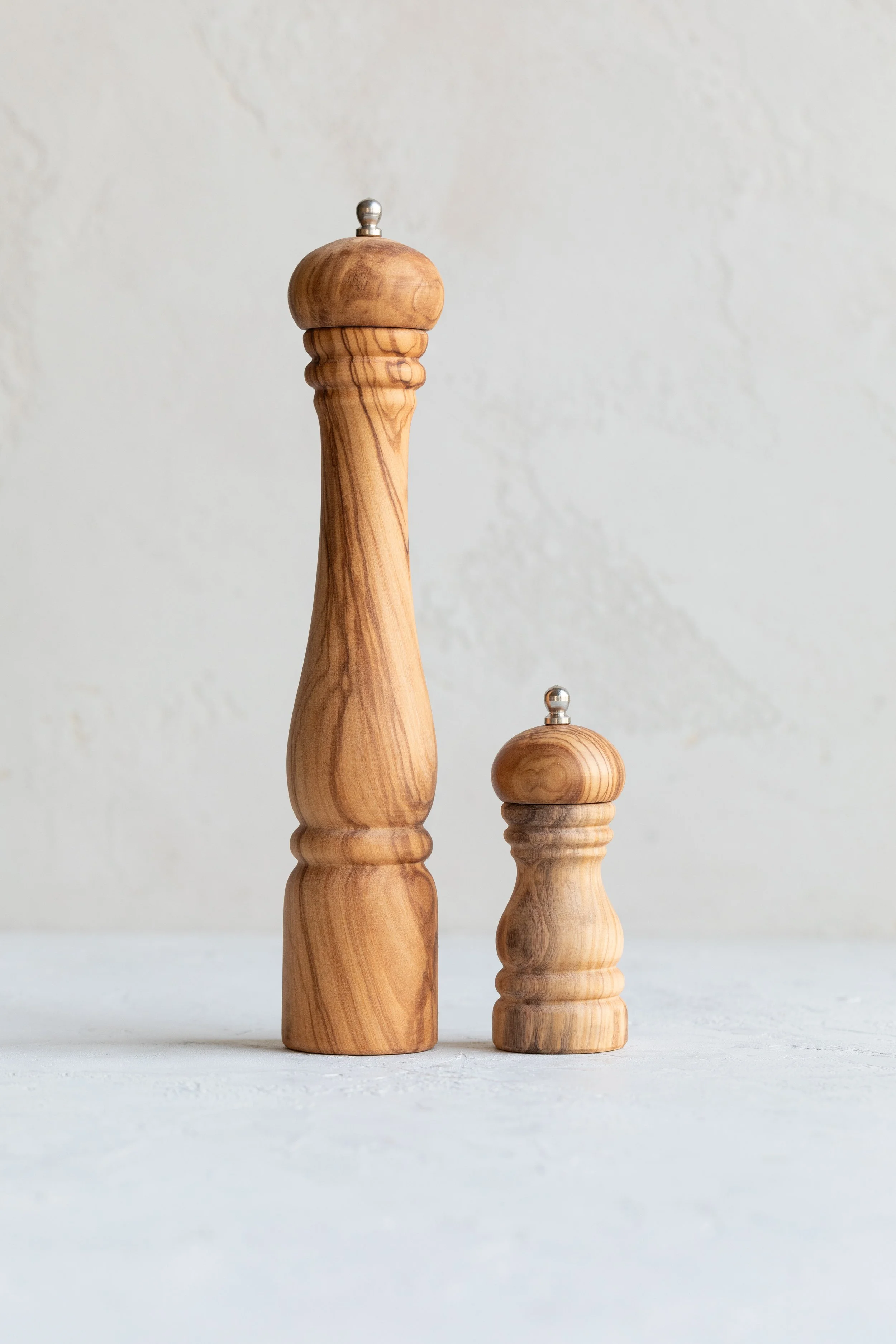 Olive Wood Pepper Grinder — Hoppe Shoppe