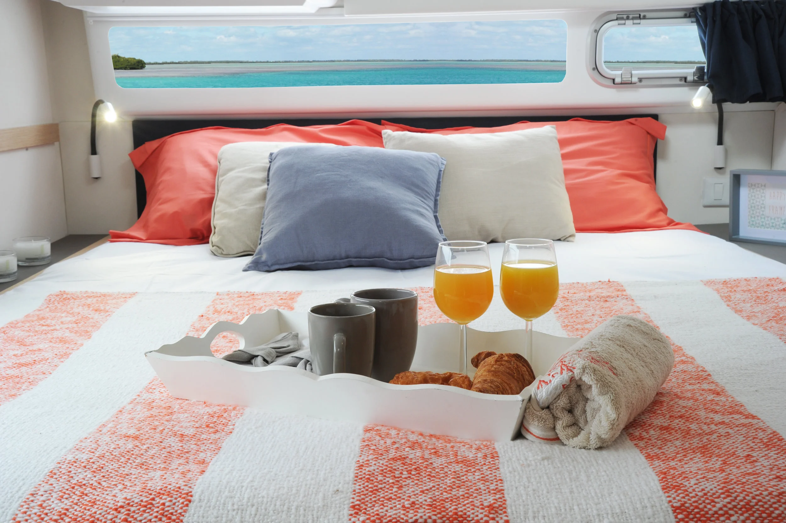 Helia 44 - Luxury Yachts Whitsundays