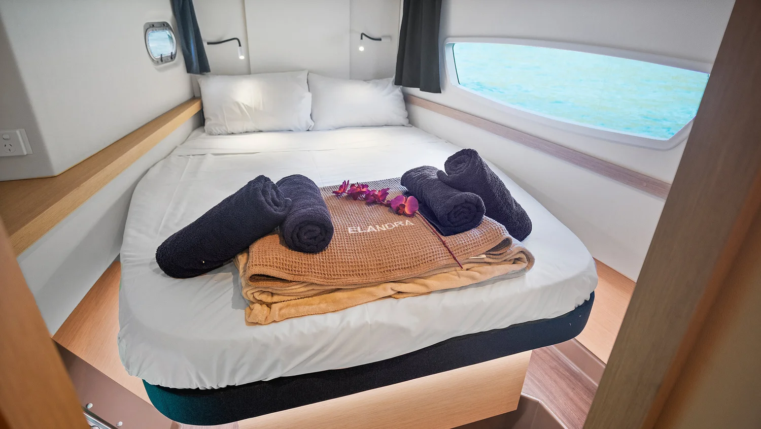 Helia 44 - Luxury Yachts Whitsundays