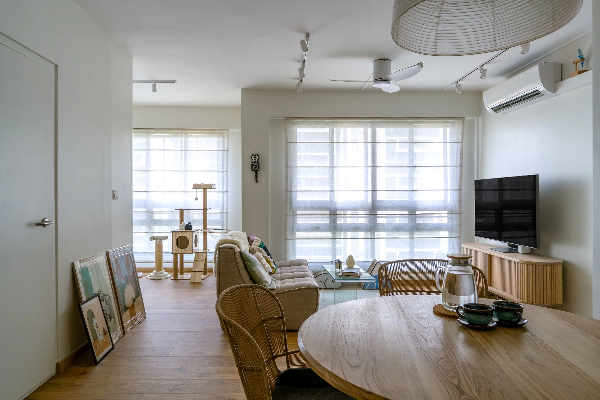 COSY HOME WITH A CAFE STYLE DINING SPACE — BuildBuilt