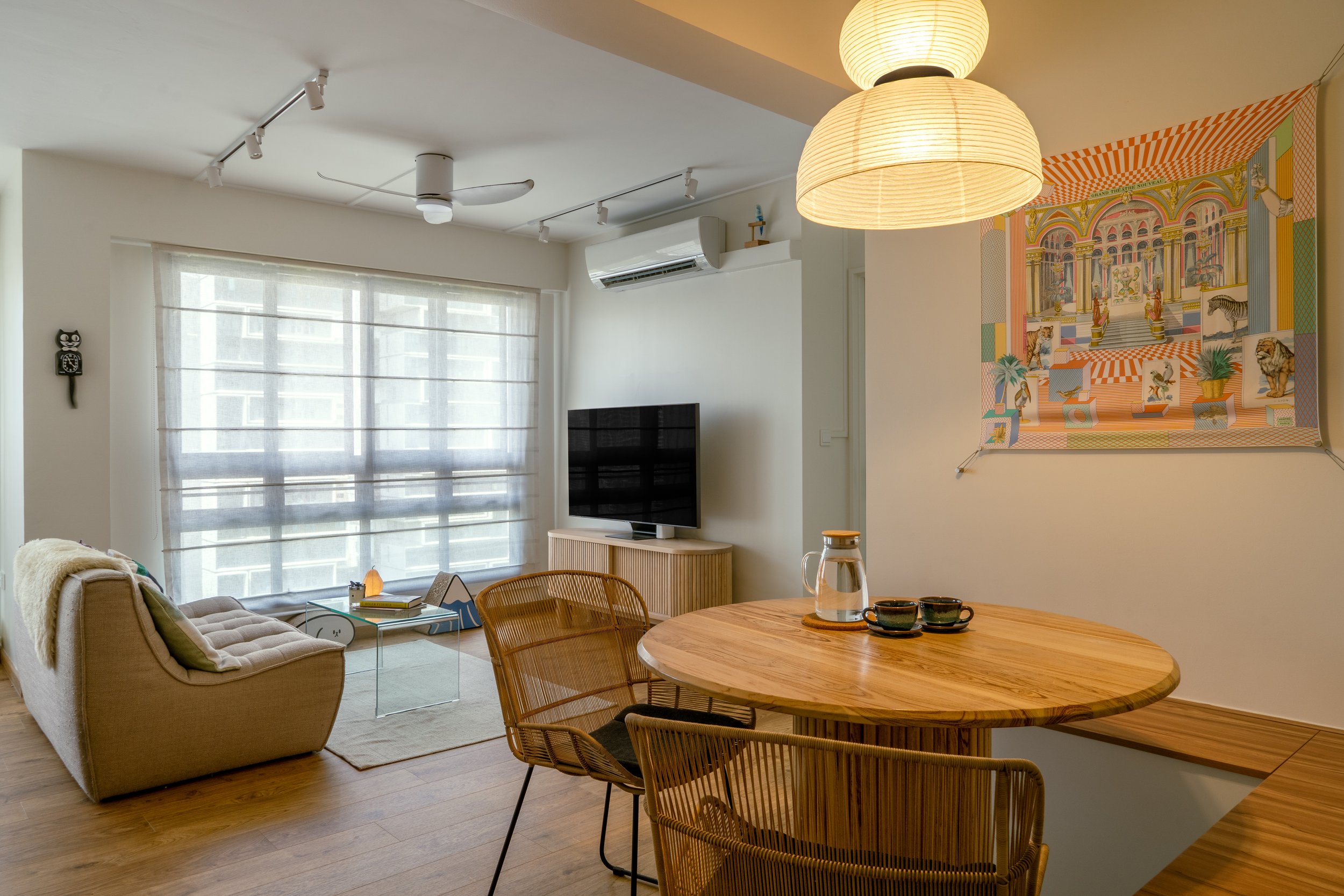 COSY HOME WITH A CAFE STYLE DINING SPACE — BuildBuilt