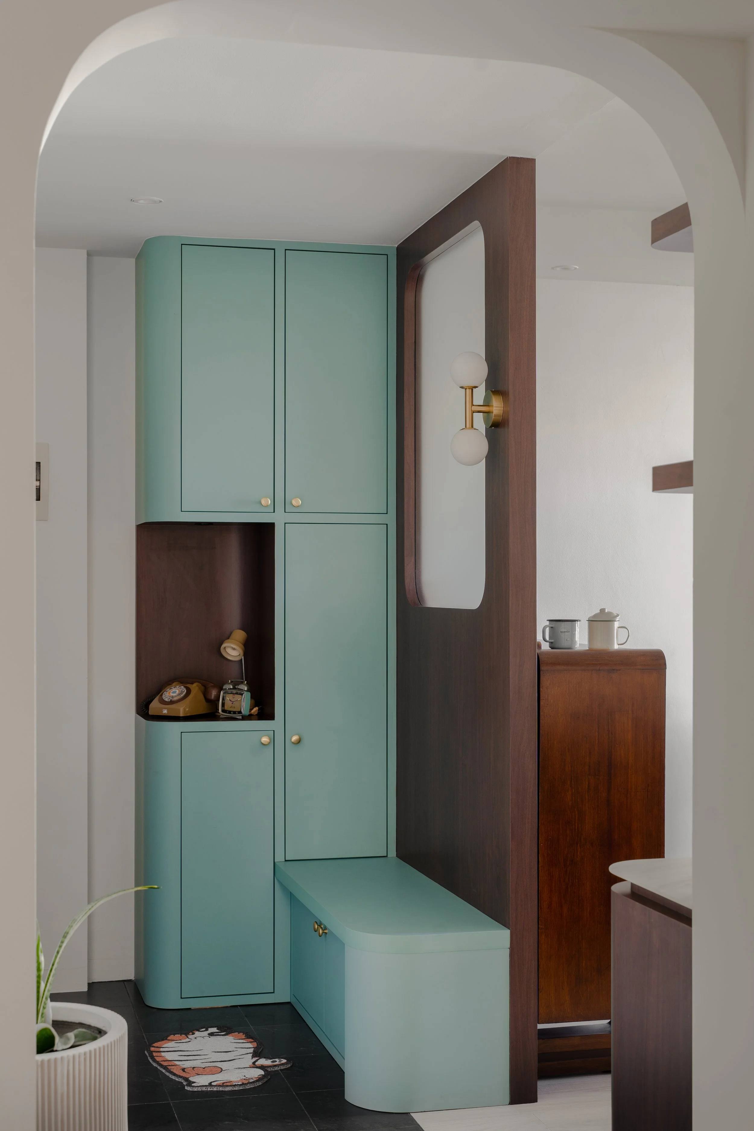 RETRO HOME — BuildBuilt