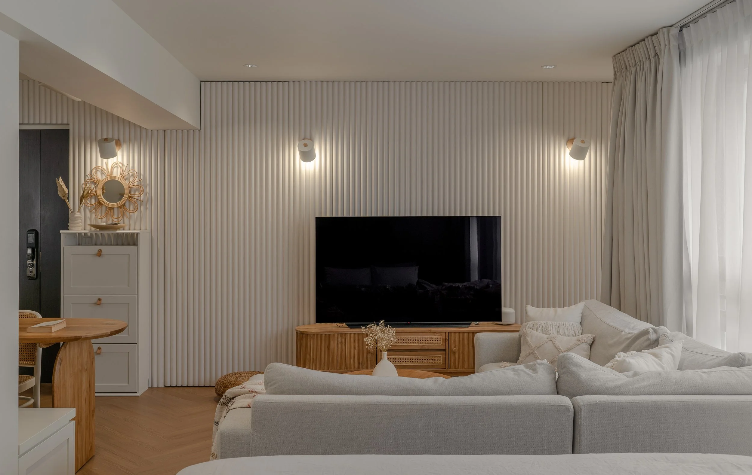 Bohemian Studio Apartment with All Walls Hacked — BuildBuilt