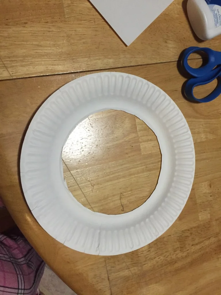 Labor Day Wreath Craft Project — The Multitasking Mom