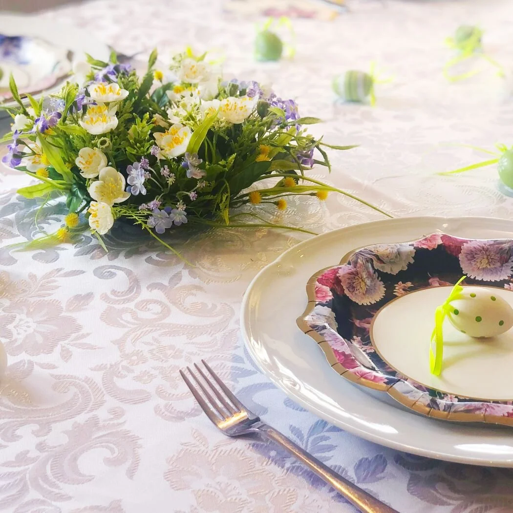 Tablescape ideas - table decorations.