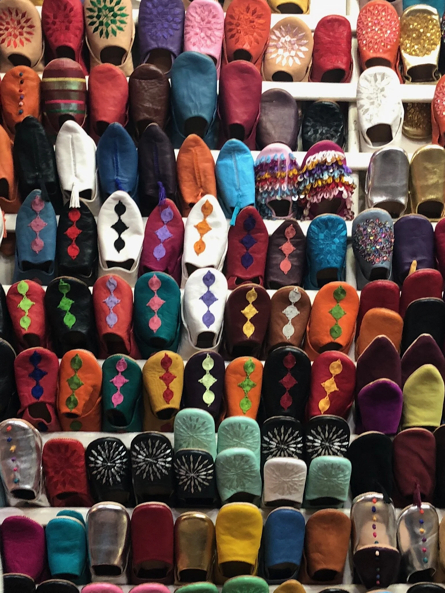 What to Expect at a Moroccan Market — Traverse Journeys - Travel That ...
