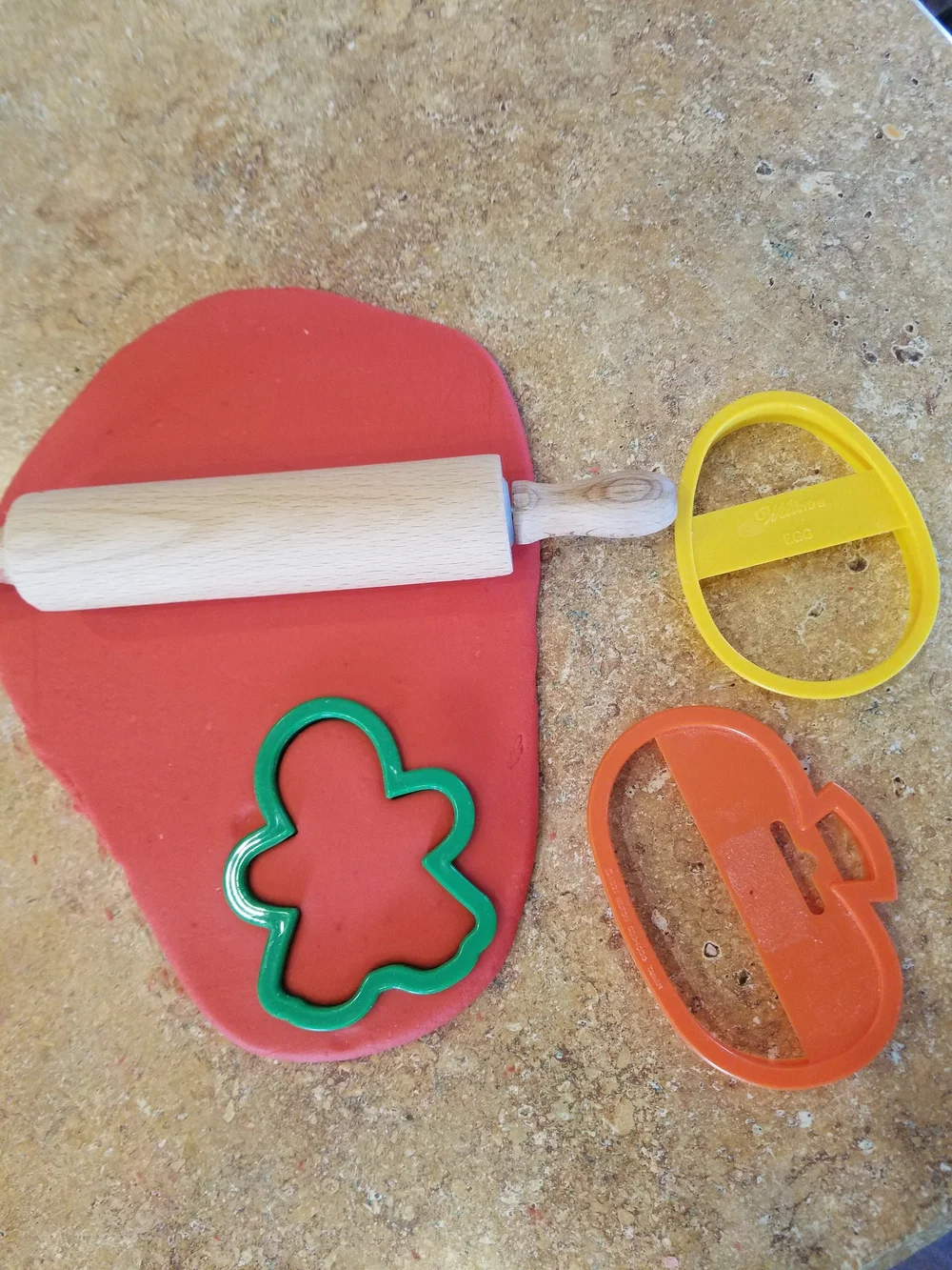 Best Smelling Homemade Play Dough — The Melted Crayon