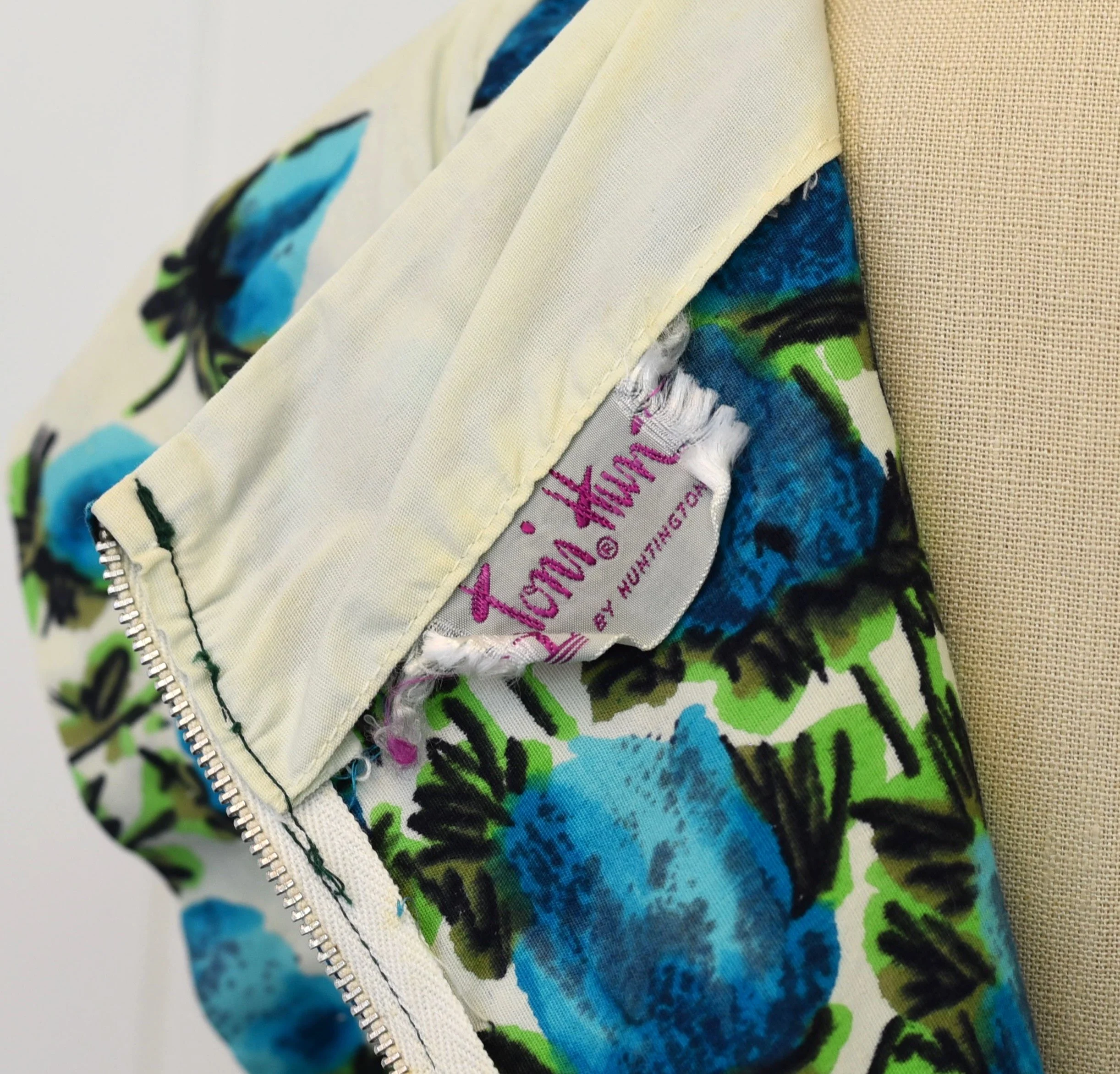 1950s Blue Green Rose Floral Border Print Toni Hunt Cotton Pinup Day ...