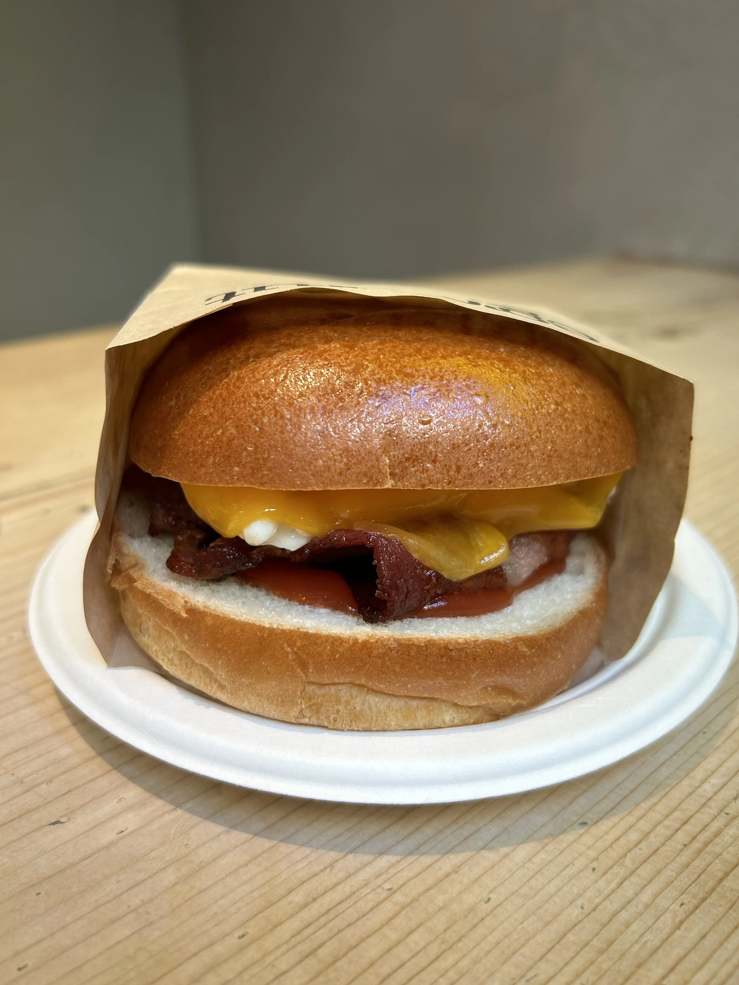 London, England: A guide to Eating and Drinking your way through the ...