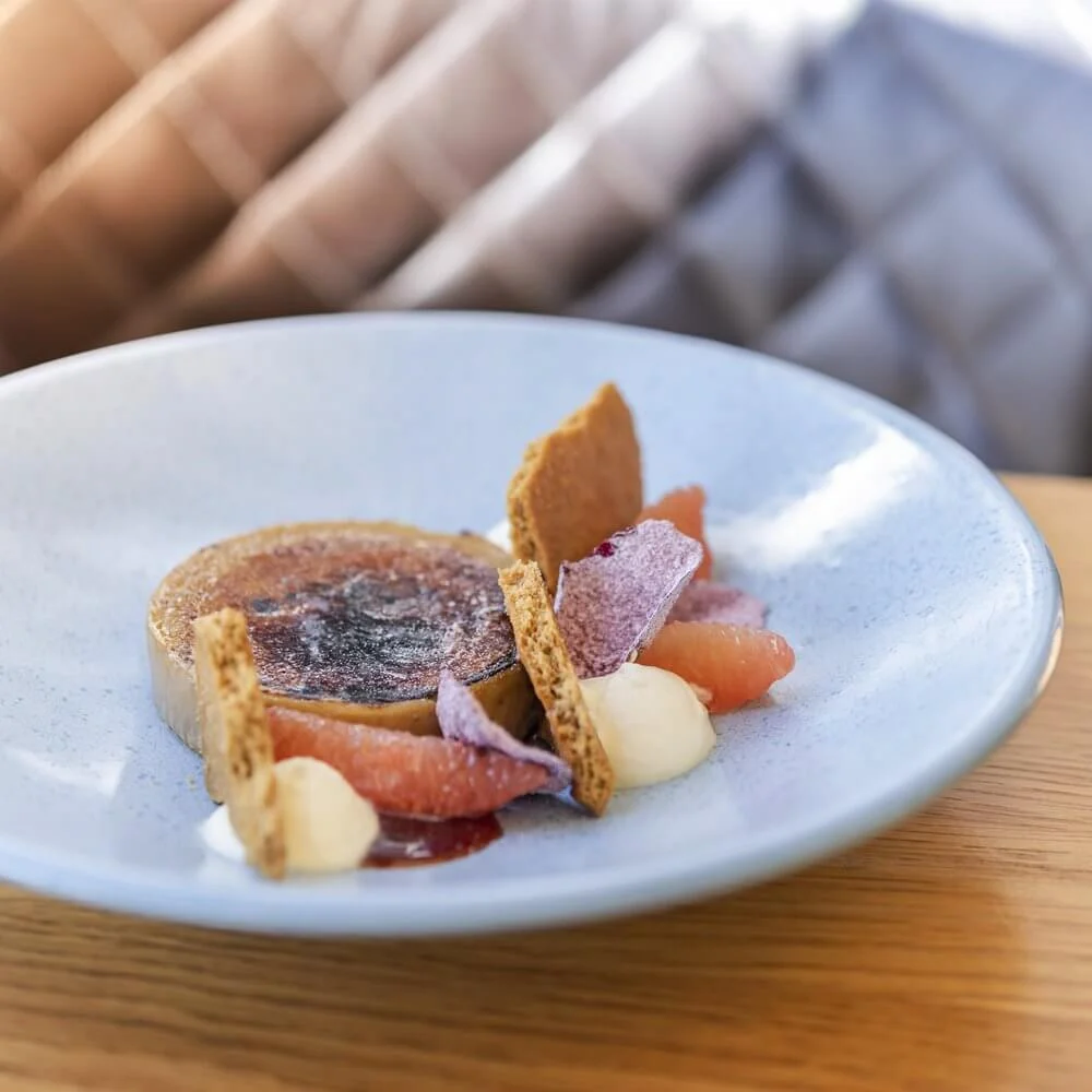 Reservations — Giraffe Restaurant