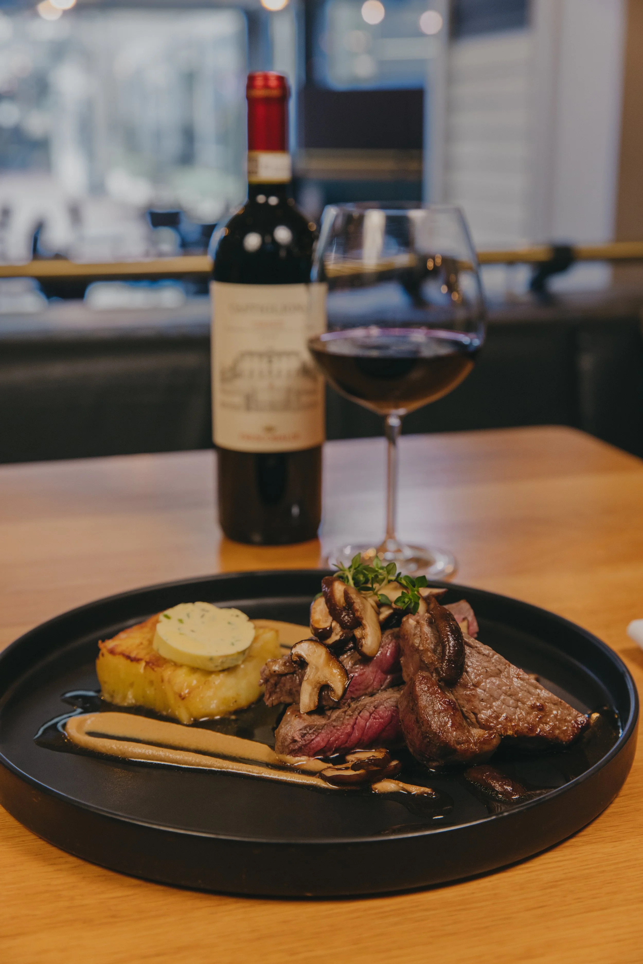 Gallery — Giraffe Restaurant