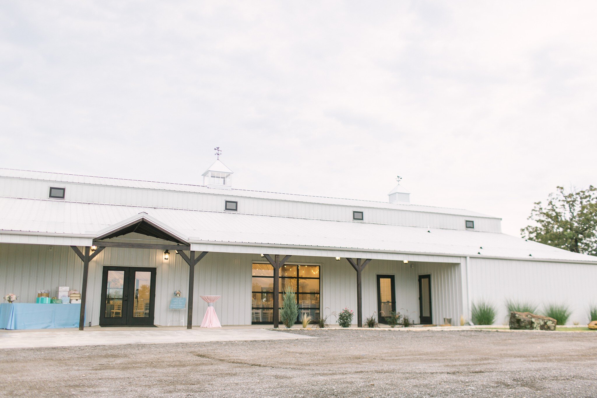 Indoor Summer Wedding Venue — Dream Point Ranch