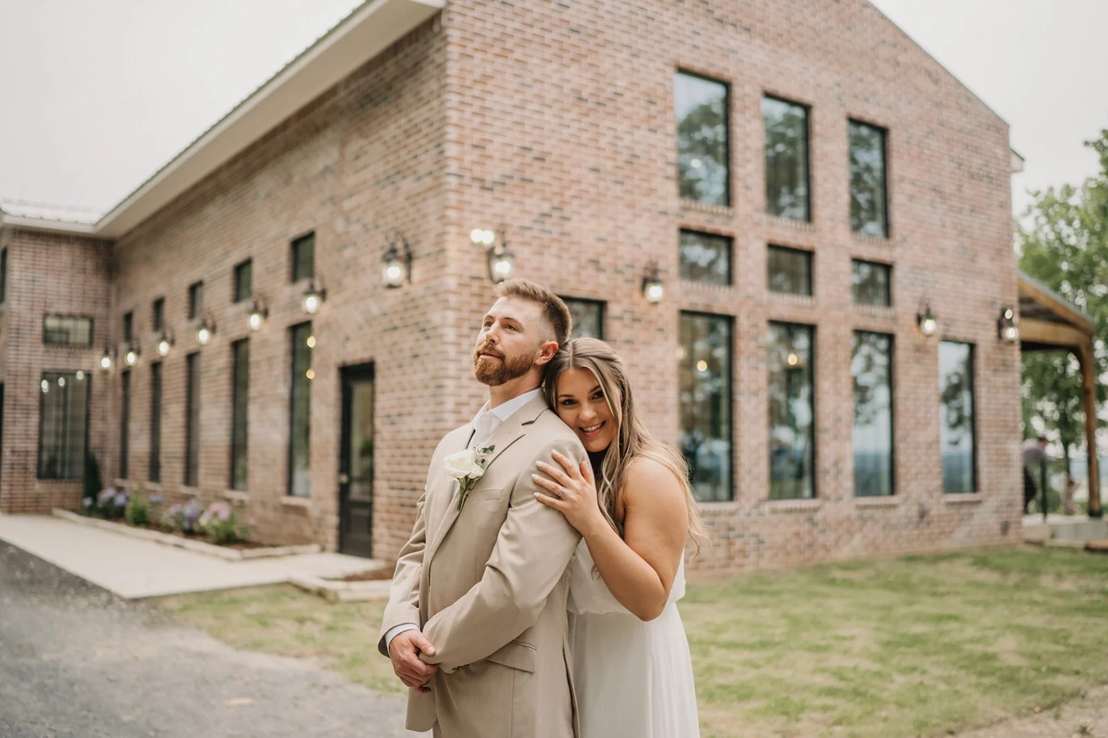 Hannah and Brandon's May Riverbend Chapel Wedding — Dream Point Ranch