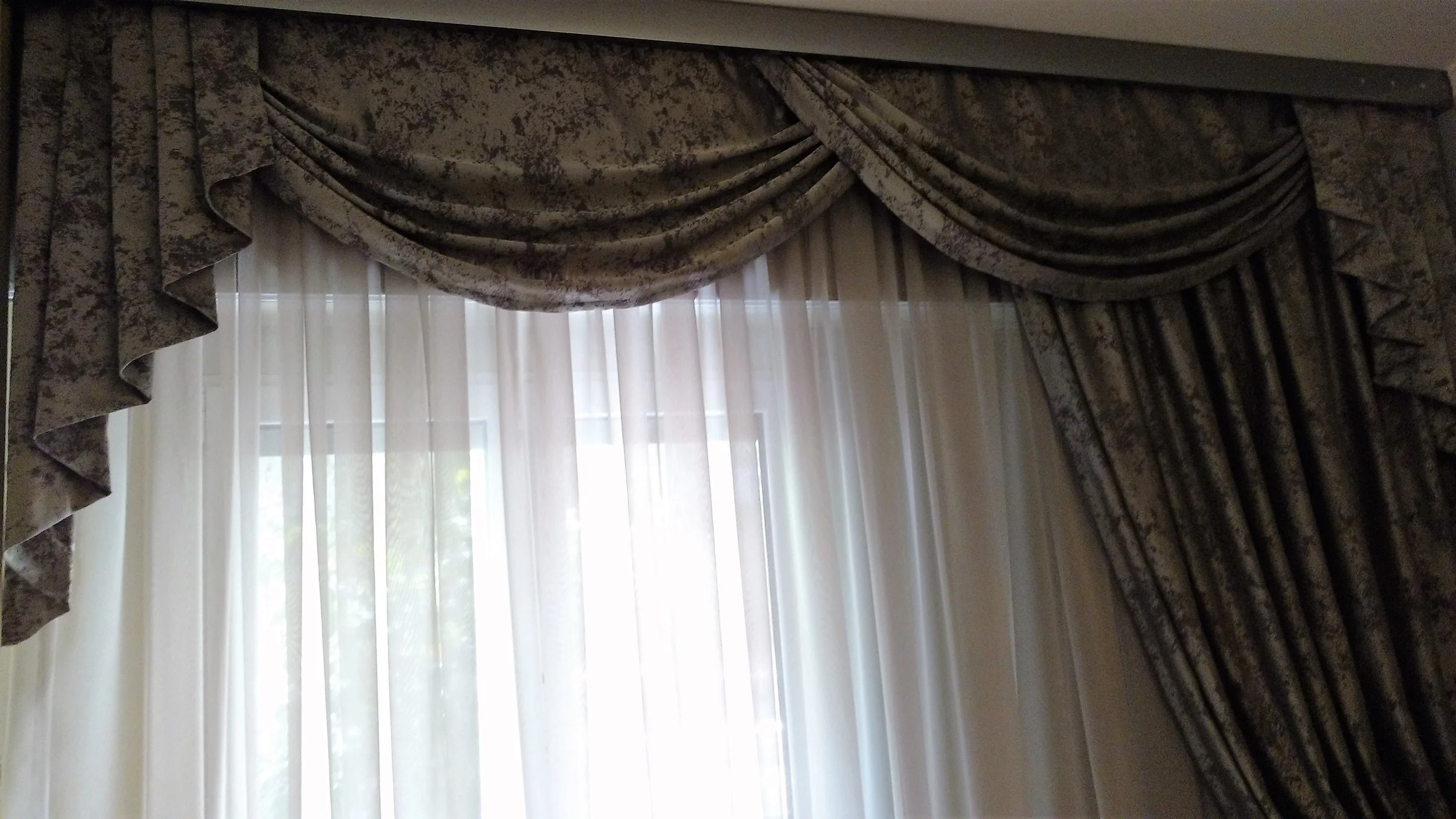 kourtines-klasikes-diamerisma-palaio-faliro-kentro | Enhance Your Space ...