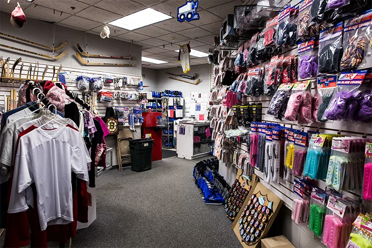 Amenities — Burbank Ice Arena