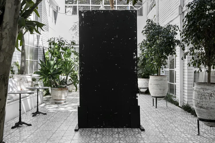 LA PORTE - LUXURY CREATIVE SPACE