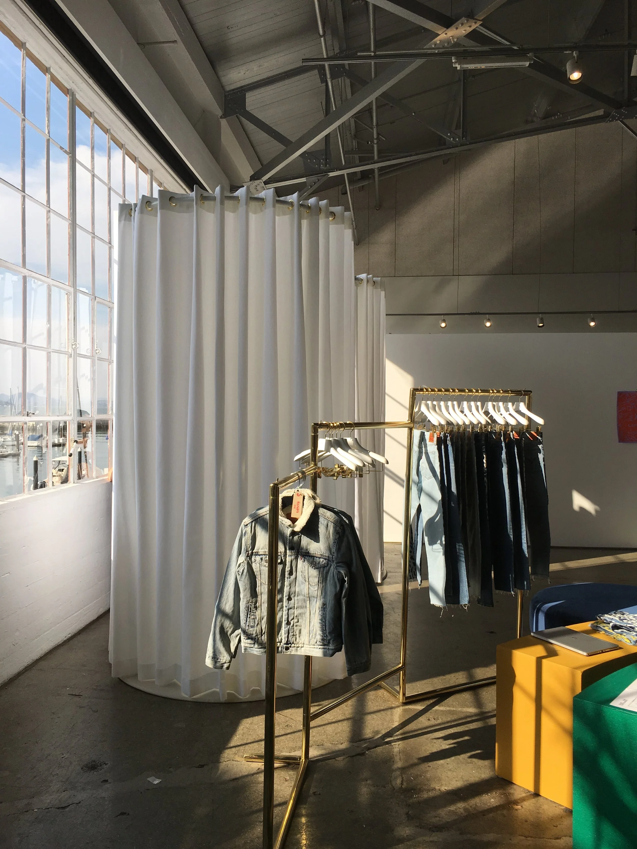 Free-Standing Fitting Room — Circle Visual Inc.