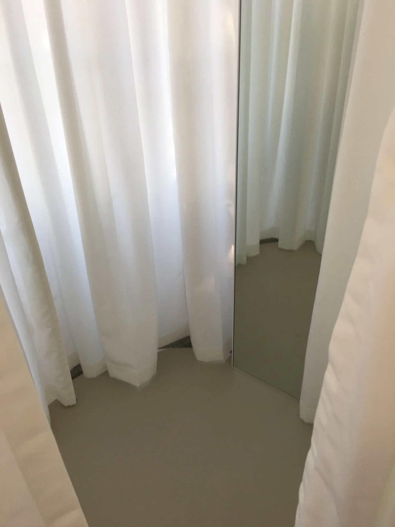 Free-Standing Fitting Room — Circle Visual Inc.