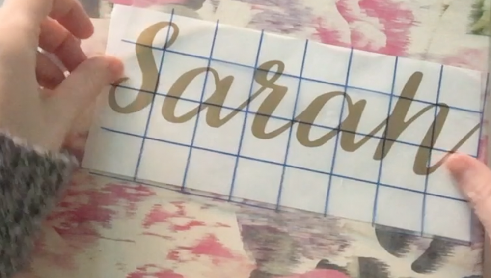 How To Apply a Vinyl Gift Box Sticker — The DIY Bride's Boutique