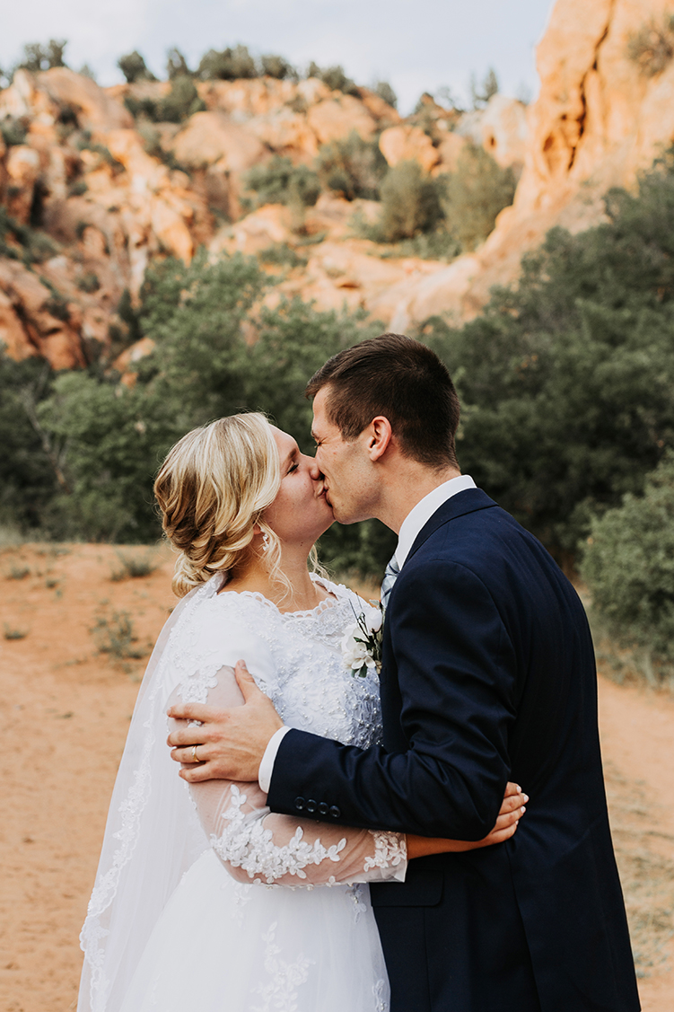 Red Ledges Bridal Session in Diamond Fork Canyon - Natalie Michelle ...