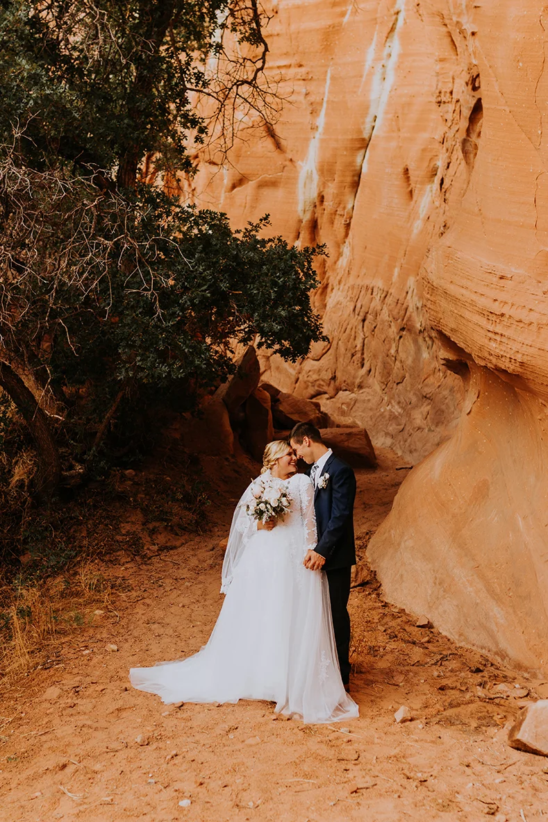 Red Ledges Bridal Session in Diamond Fork Canyon - Natalie Michelle ...