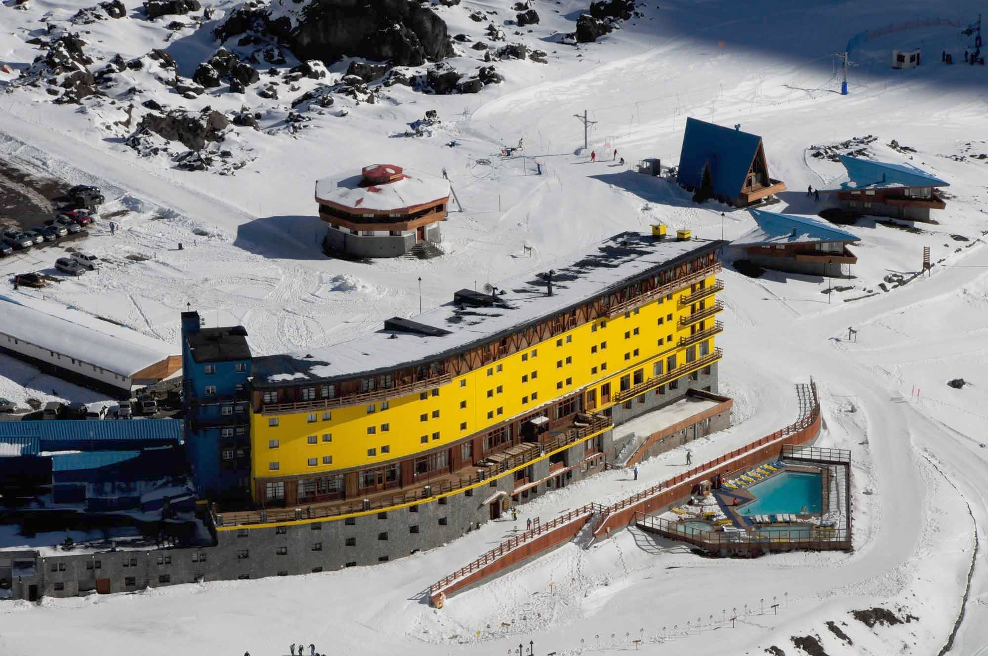 PORTILLO, CHILE — SKI WITH KIM