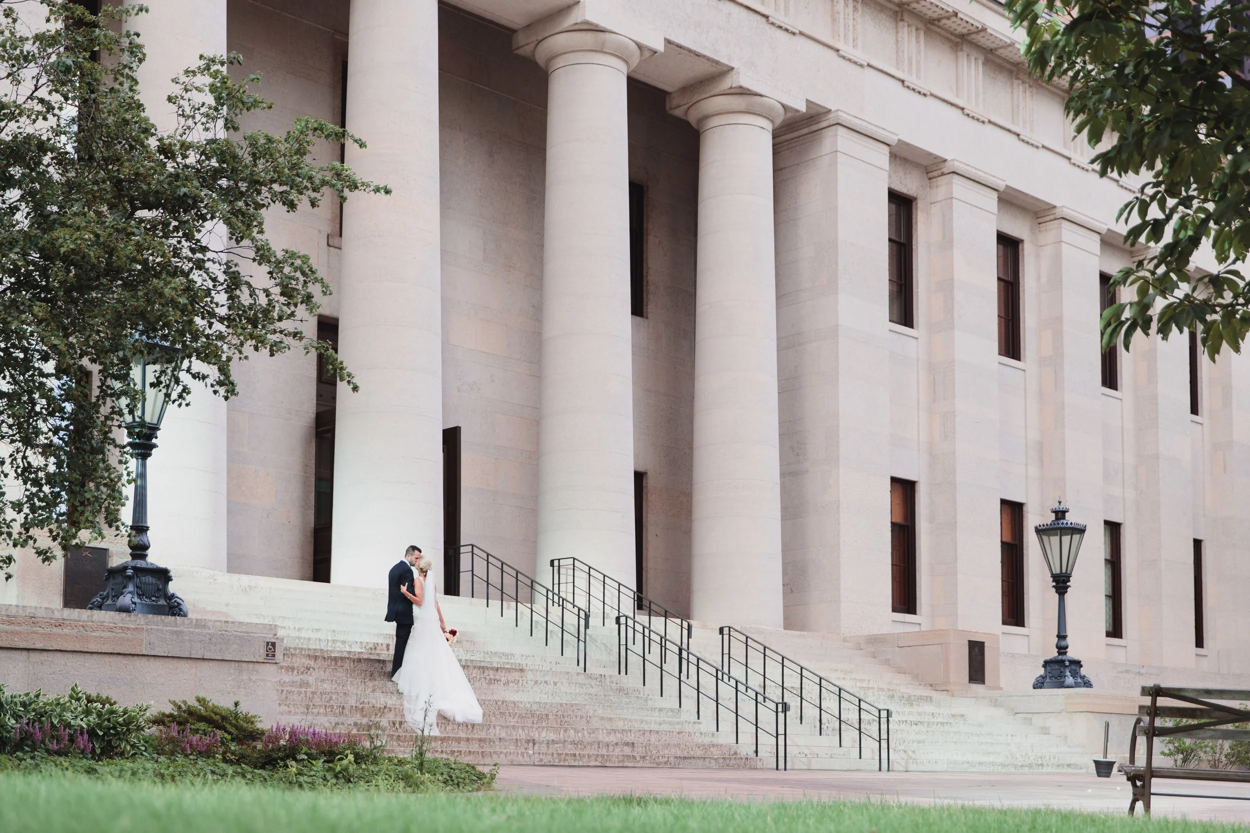 Summer Wedding at the Columbus Athenaeum - Columbus Wedding ...