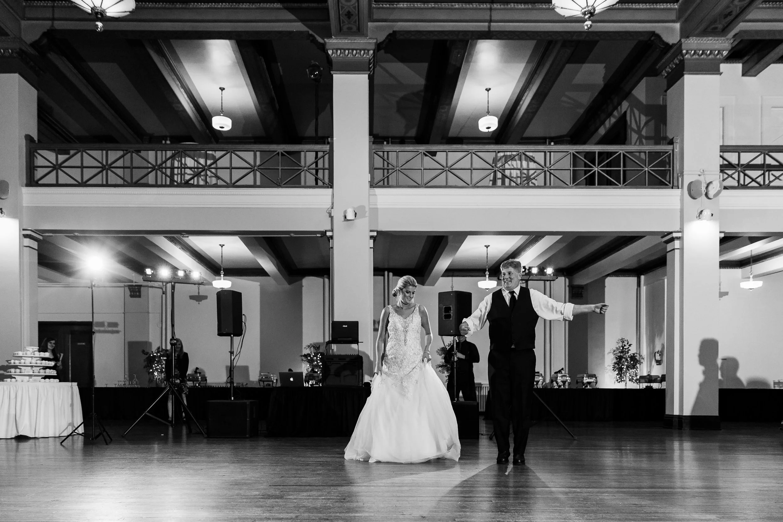 Summer Wedding at the Columbus Athenaeum - Columbus Wedding ...