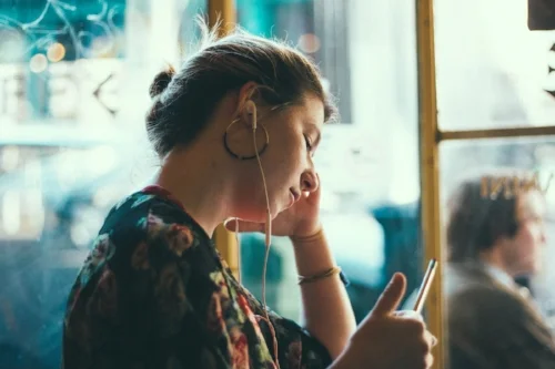 FEATURE: Chills, Thrills and Goosebumps: How Music Evokes Different ...