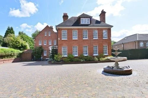 FEATURE: Coral Rooms: The Homes of Kate Bush — Music Musings & Such