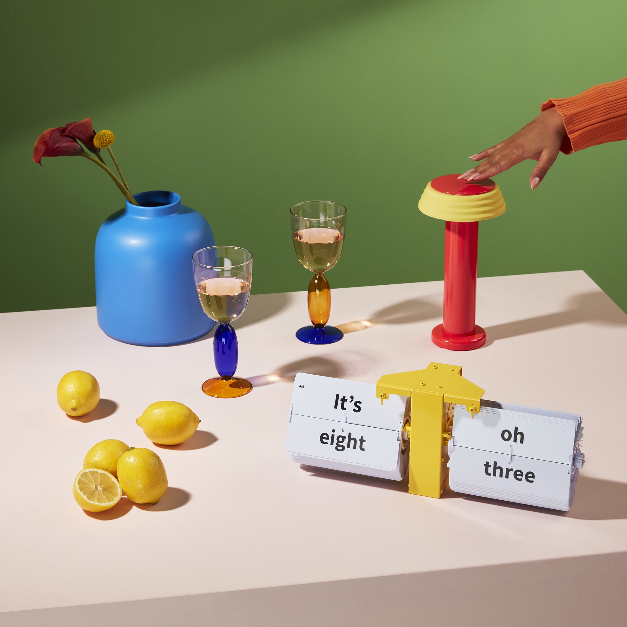 Laura Woolf | Still Life Stylist