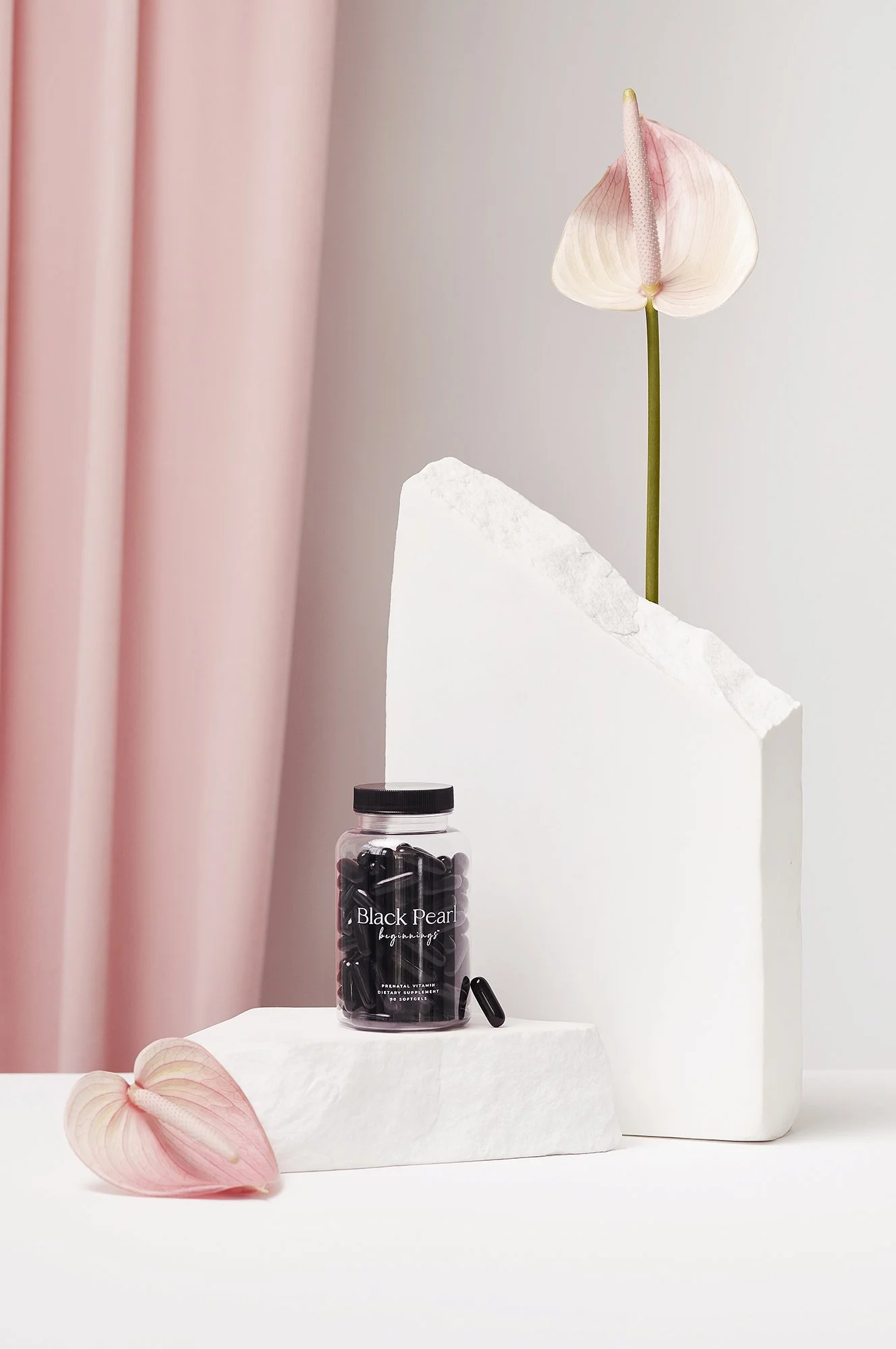 Laura Woolf | Still Life Stylist