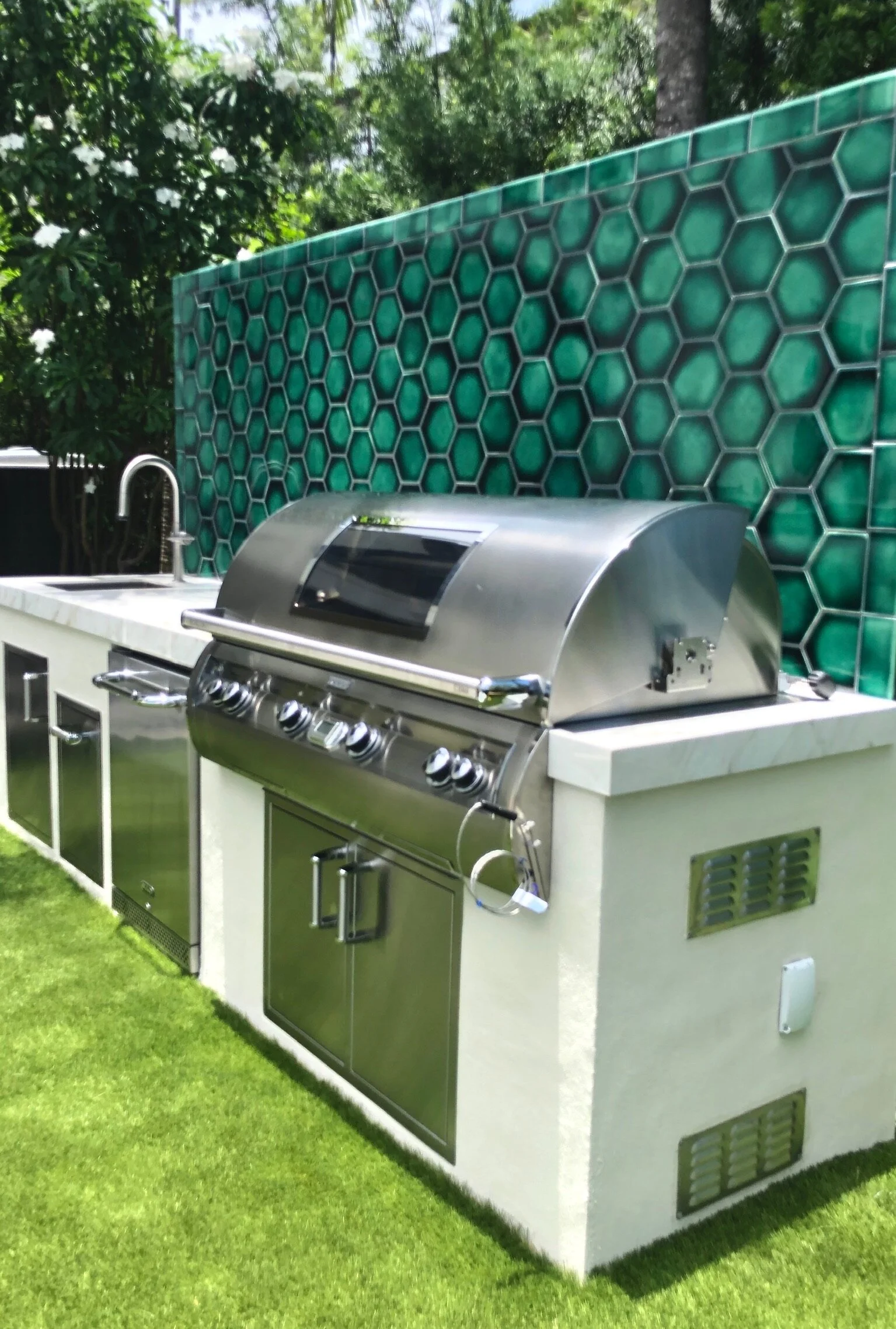 Outdoor kitchen Fascia — Superior Exteriors Custom Outdoor Kitchens Miami