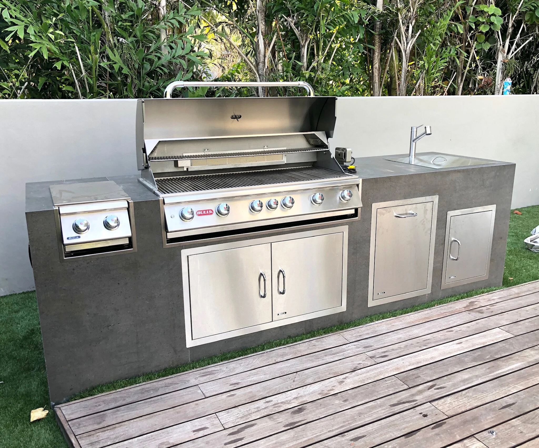 Outdoor kitchen Fascia — Superior Exteriors Custom Outdoor Kitchens Miami