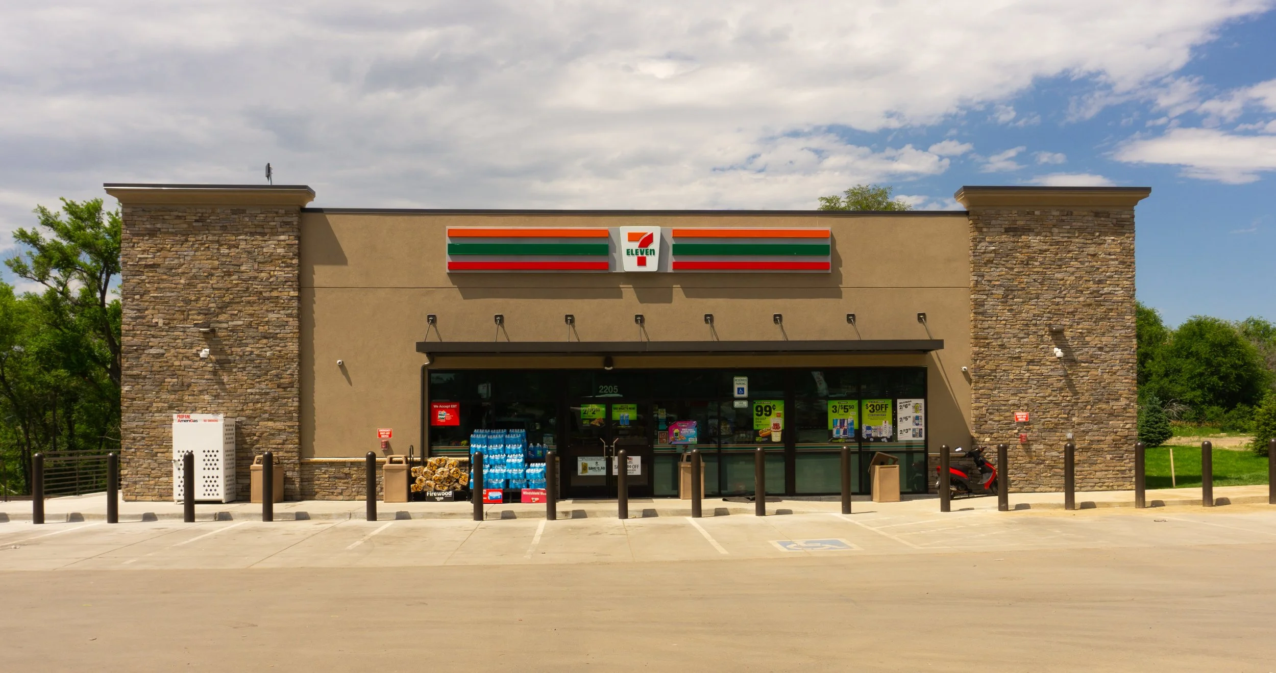 Woodlake Construction Management