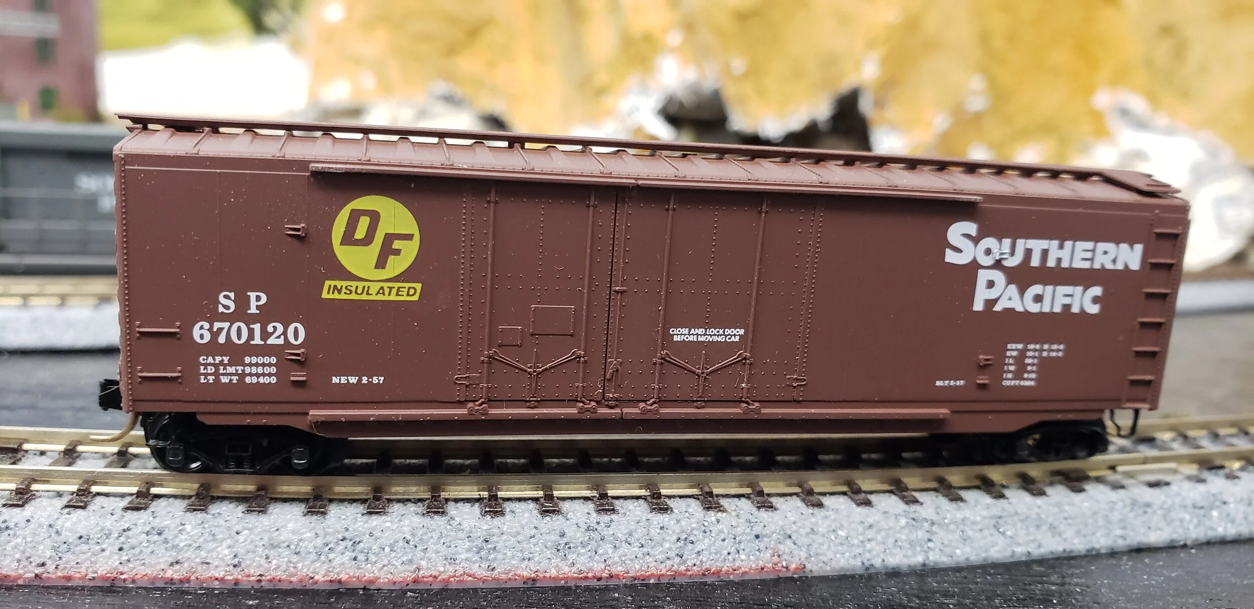 Microtrains 50' Box Cars — Neal's N-Gauging Trains