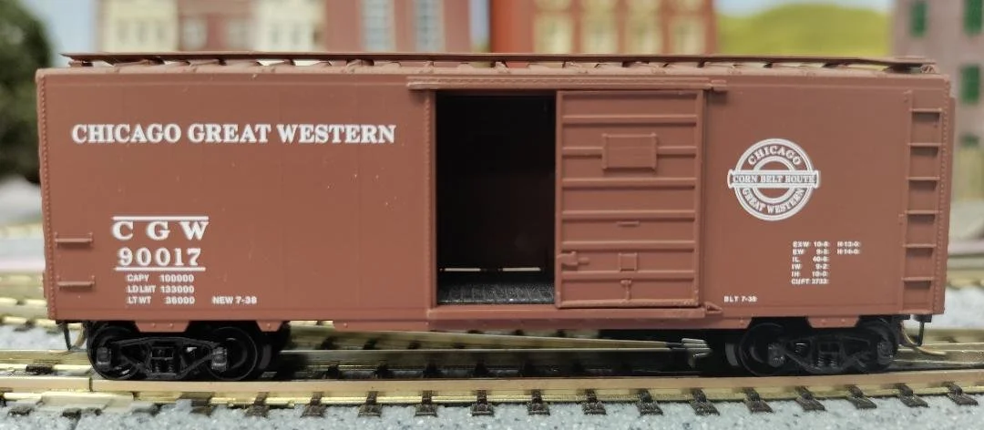 MicroTrains 40' Boxcars — Neal's N-Gauging Trains