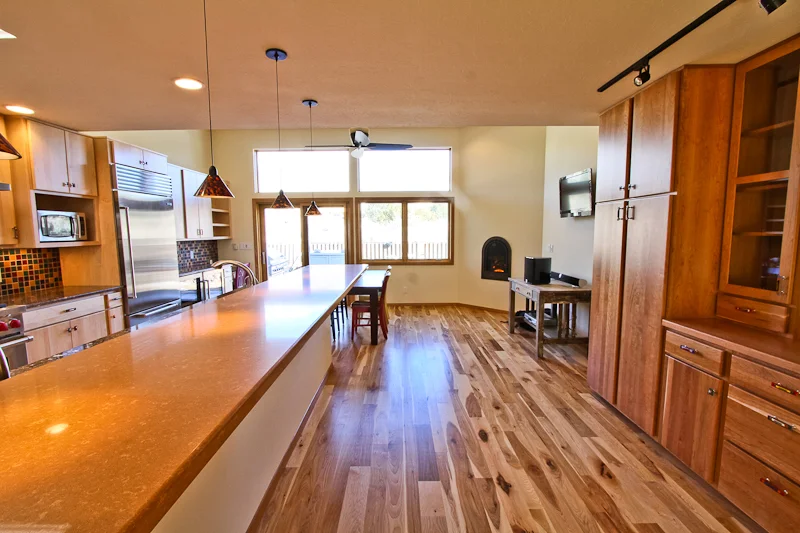 Jade Enterprises, Inc