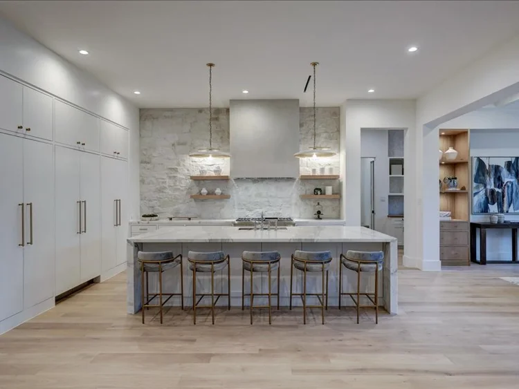 Ava Custom Homes