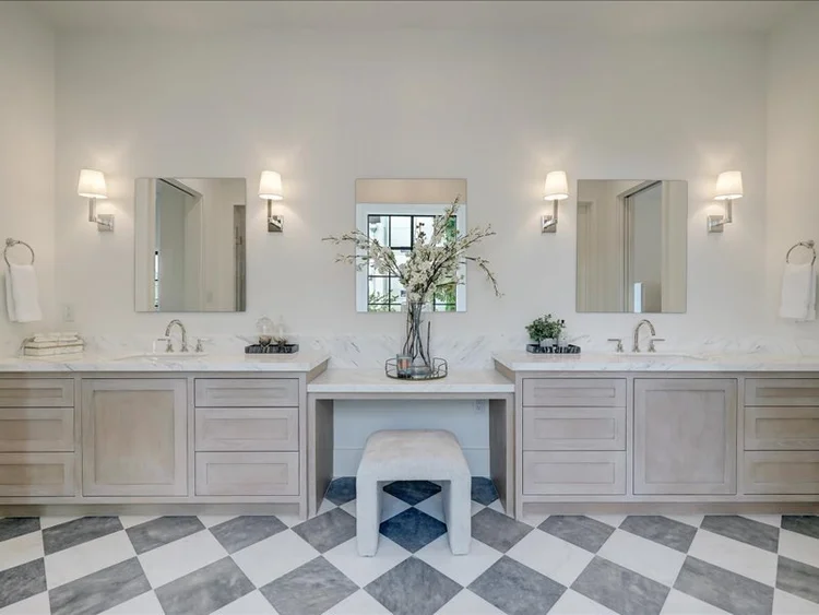Ava Custom Homes