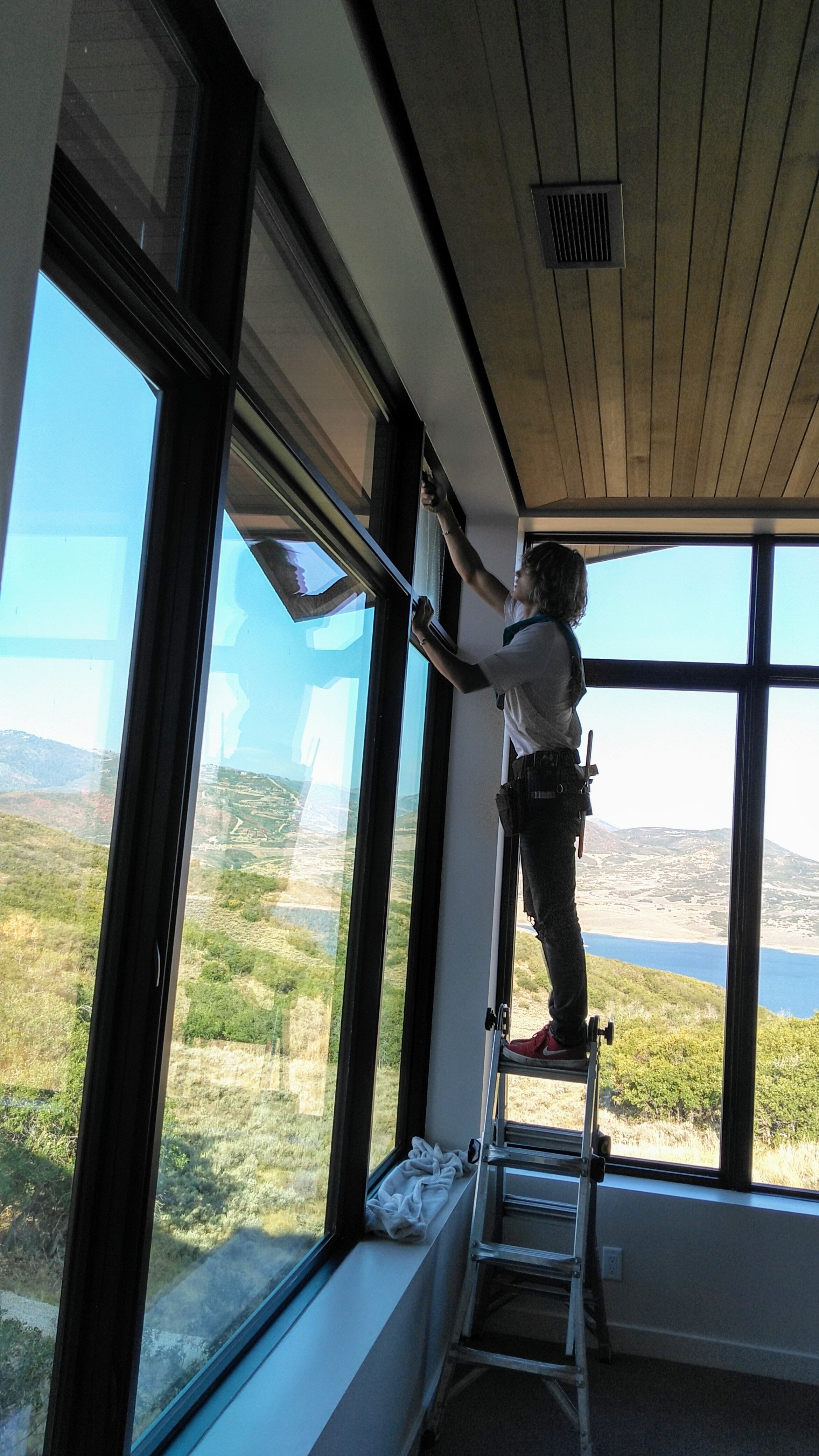 Residential Window Cleaning | Commercial Window Cleaning Company