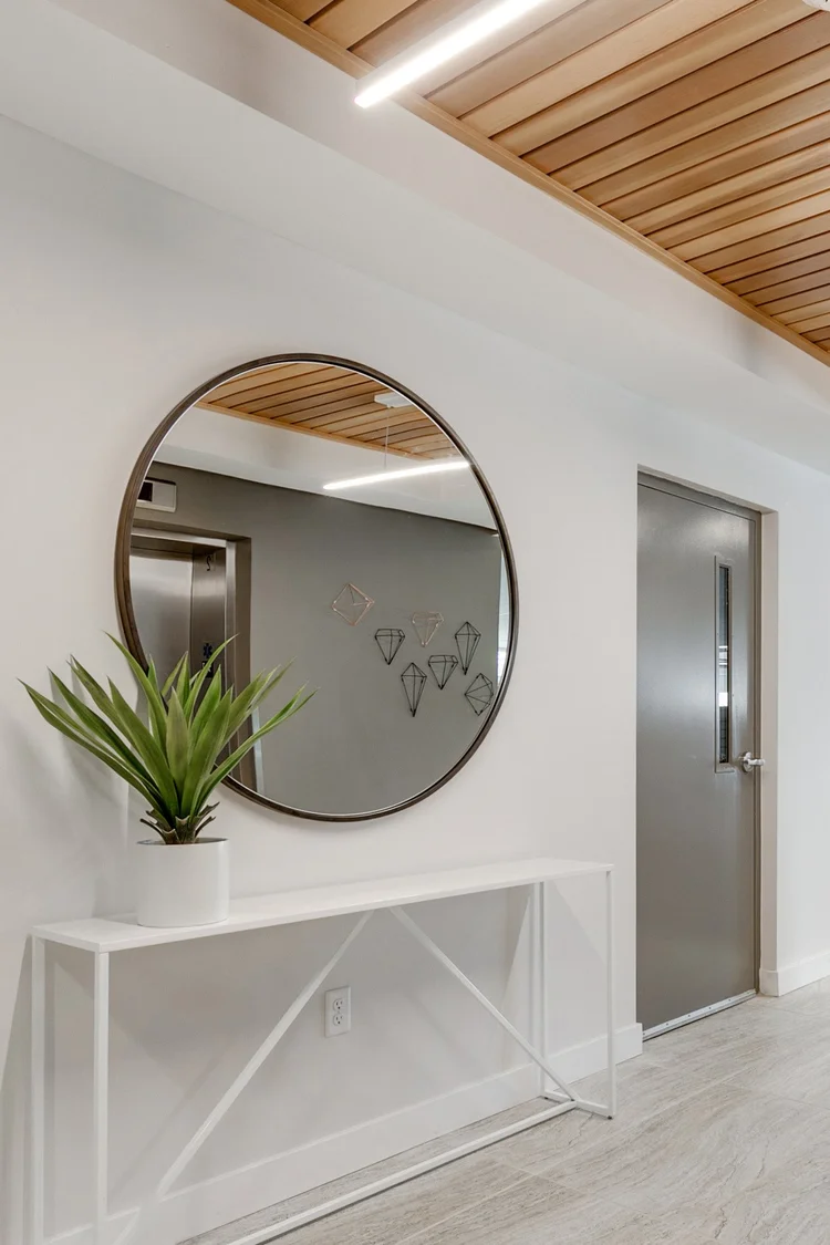 RIVER'S EDGE APARTMENTS | NICOLE RUTLEDGE DESIGN